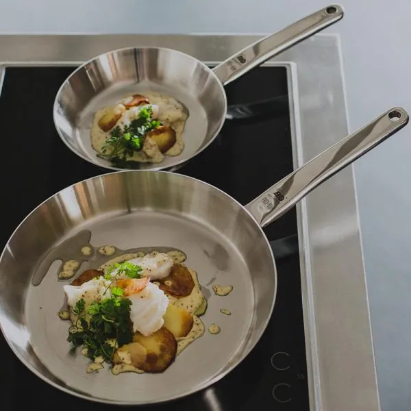 Elo "Premium" Multi-Layer Frypan w/Oil Dosing System 200mm