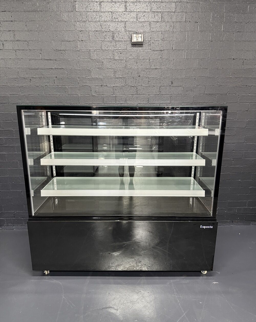 Demo Exquisite CDR315 - Square Glass Cold Cake Display 1500mm